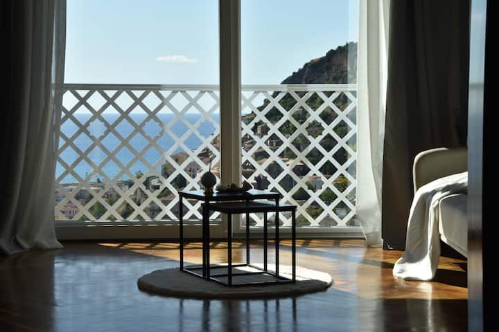 Elegante Suite Con Terrazza - Belmonte Calabro