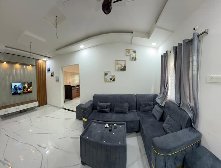 Luxury Fully Furnished Flat For Couples & Parties - Nagpur