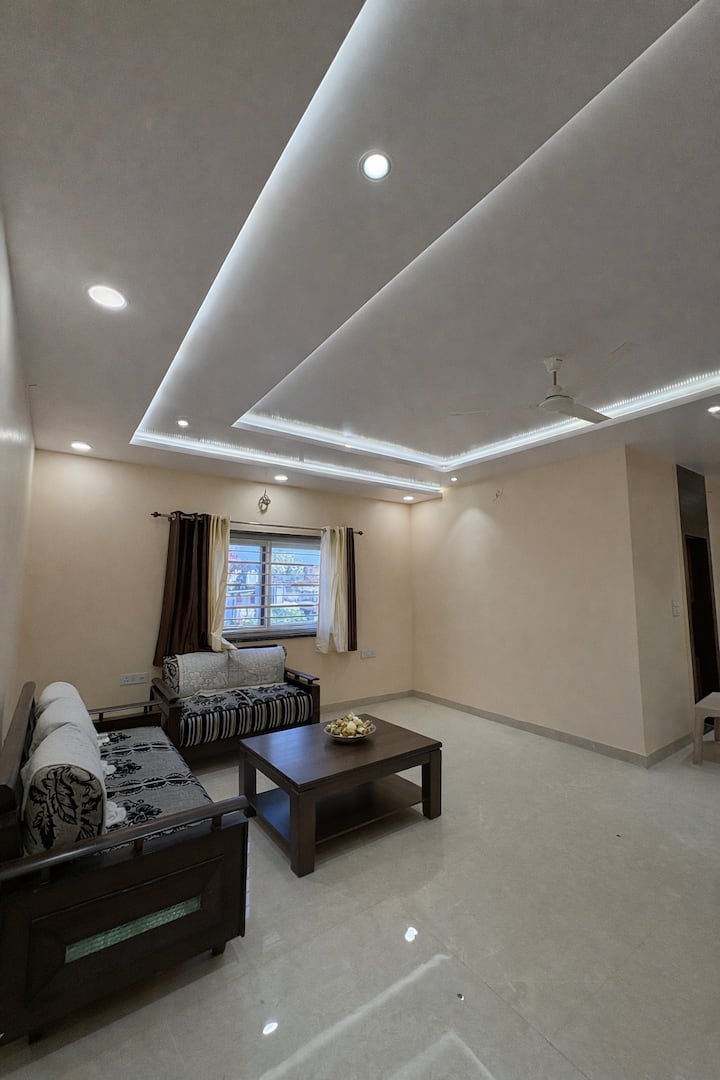 Vinayaka - Luxurious 3bhk Wright Town Apartment - Jabalpur