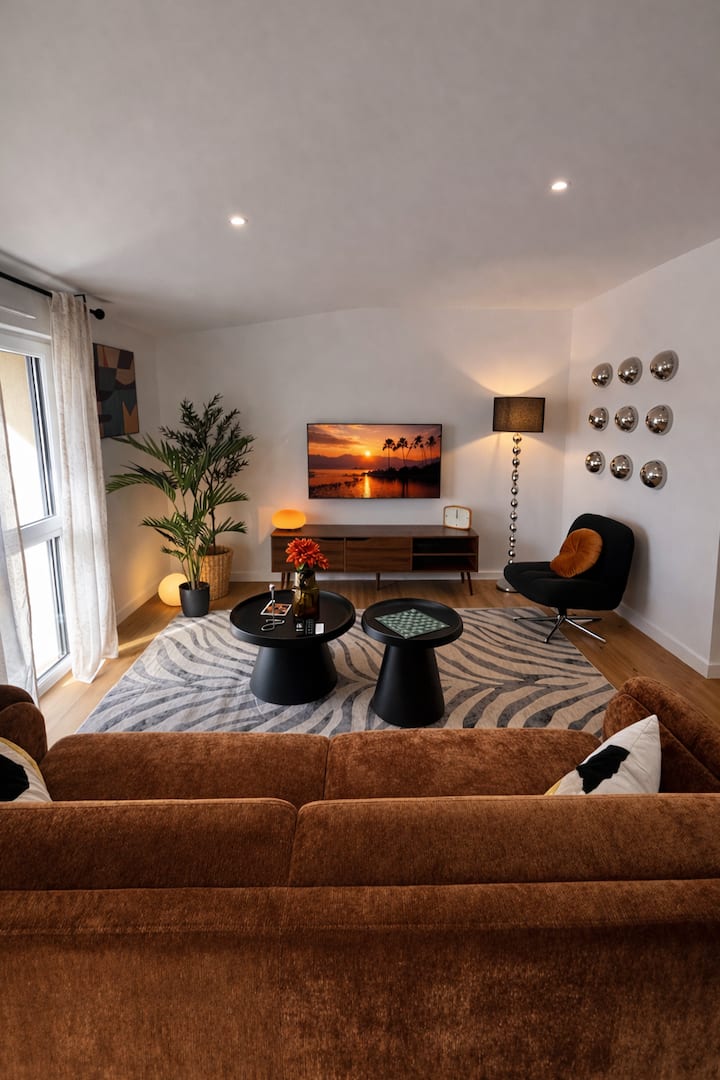 T3 Neuf Avec Cinéma Privé Et Parking Gratuit - Limoges