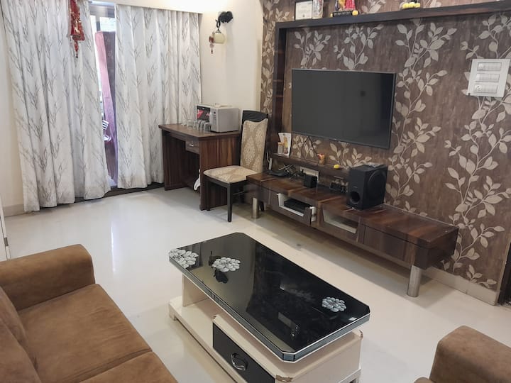 Aaryastays:- Central Located 3bhk With Car Parking - Thane