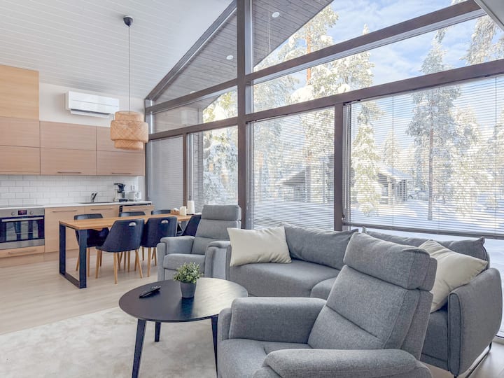 Tilava Huvila Hyvällä Sijainnilla, Upeat Näkymät - Ruka