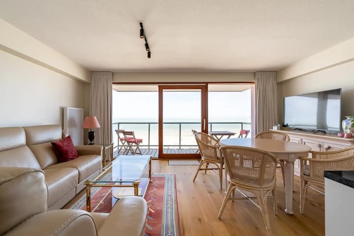 Appartement Met Frontaal Zeezicht Te Blankenberge - Blankenberge