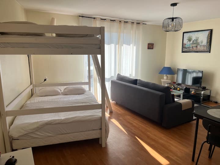 Appart Avec Wifi + Parking - Cholet