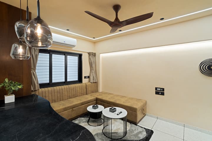 Amber 1bhk Retreat | Quiet Lane In Khar - Mumbai