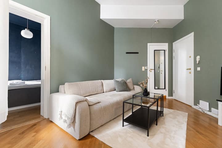 Colorful Central Oslo Apartment | Walk Everywhere - Oslo