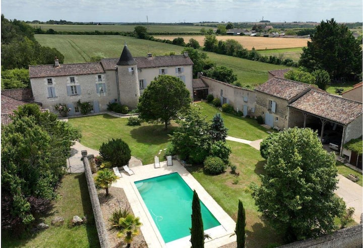 Maison De Charme Avec Piscine - Chasseneuil-du-Poitou