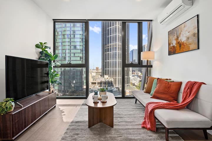 Stylish Central Gem 2b Cbd Apt | Pool, Gym & Sauna - Australia