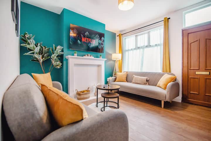 Lagoon Breeze Urban Retreat | Free Parking | 14ppl - Sheffield, UK