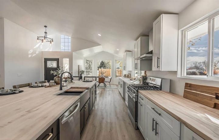 Modern Golf Course Retreat Near Trails & Town - Montrose, CO