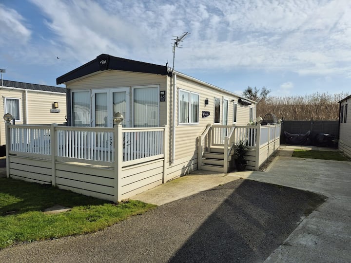 Whitstable Hemsworth Villa - Canterbury