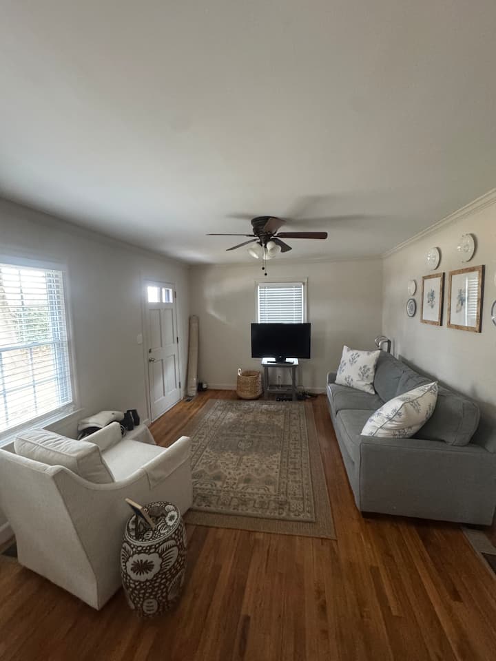 Cozy Smyrna Getaway Near Braves Stadium & Downtown - Smyrna, GA