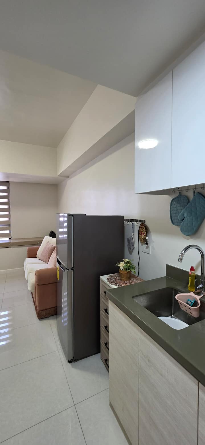Cozy High Floor Studio Condominium - Mandaue City