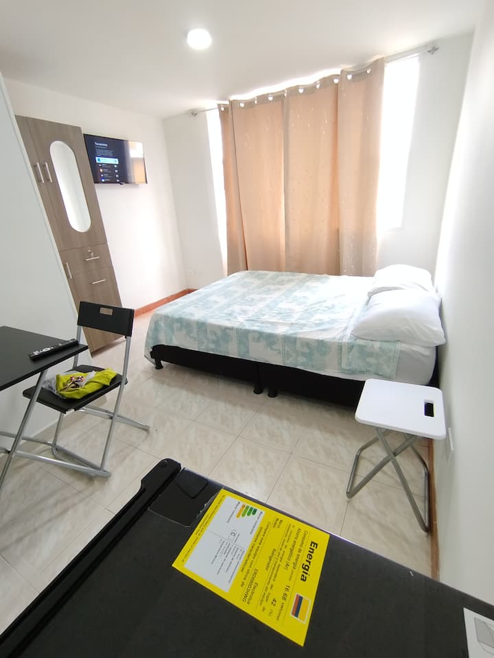 Moderno Apartaestudio / Cc Santa Fe / Usaquen - Cota