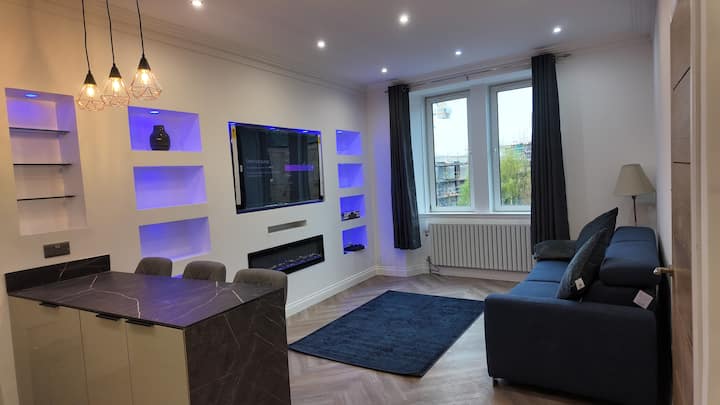 Modern 1br Flat Sleeps 4| Newly Refurbished| - Edinburgh