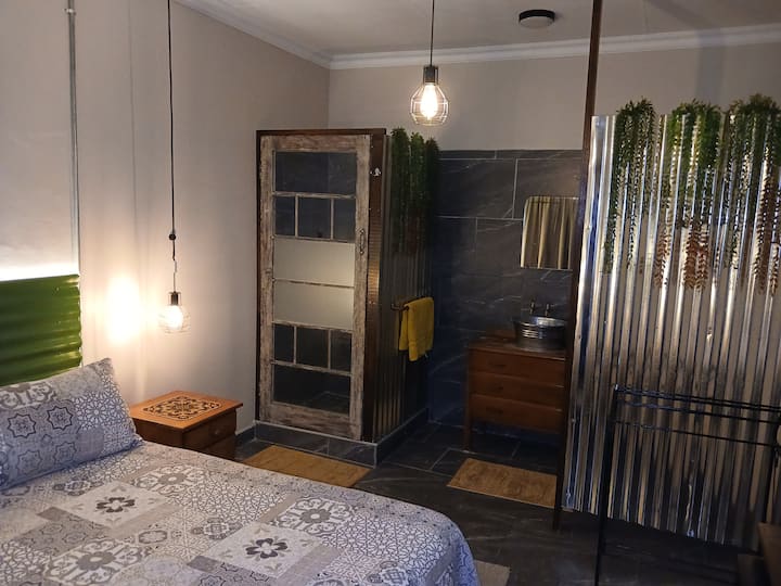 Lisané Basic - Middelburg