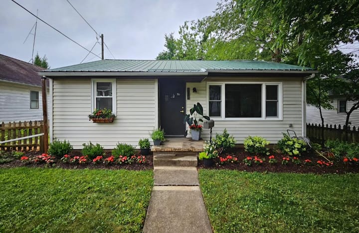 Cutie, Quiet, Walkable Home - Bloomington, IN