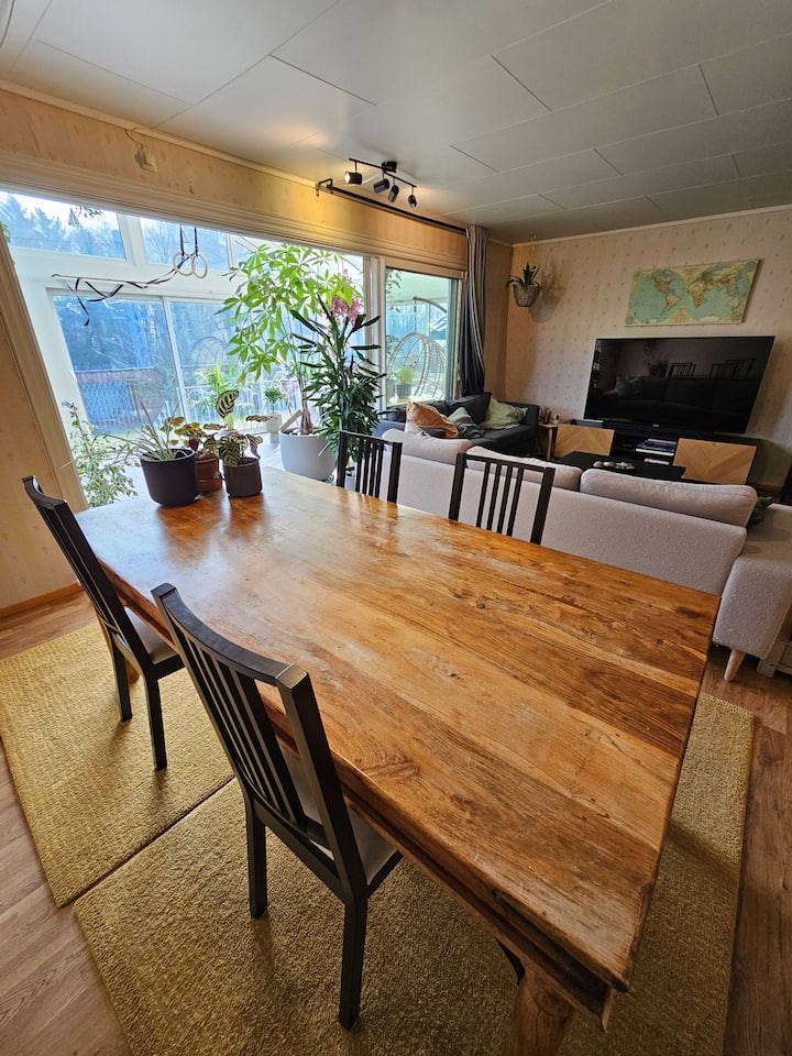 Bright Home W/ Lush Indoor Garden • Walk To Beach - Stavanger