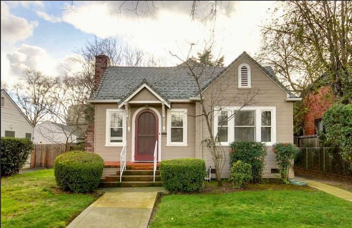 Single Family Home Eastsac Uc Davis Medical Center - Sacramento, CA