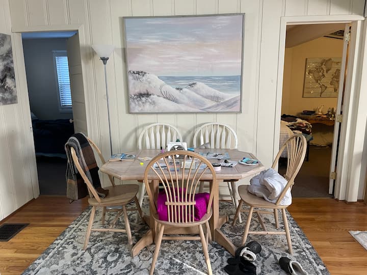 Bungalow On The Lake - Lincoln Park, NJ