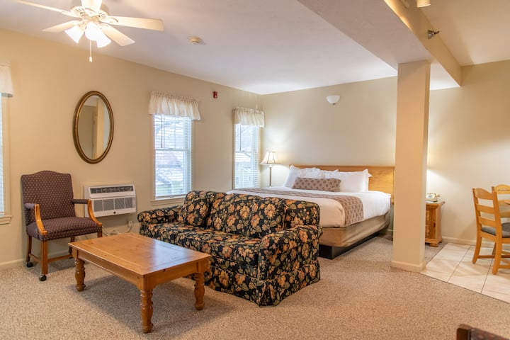 Noco Village King Studio - North Conway, NH