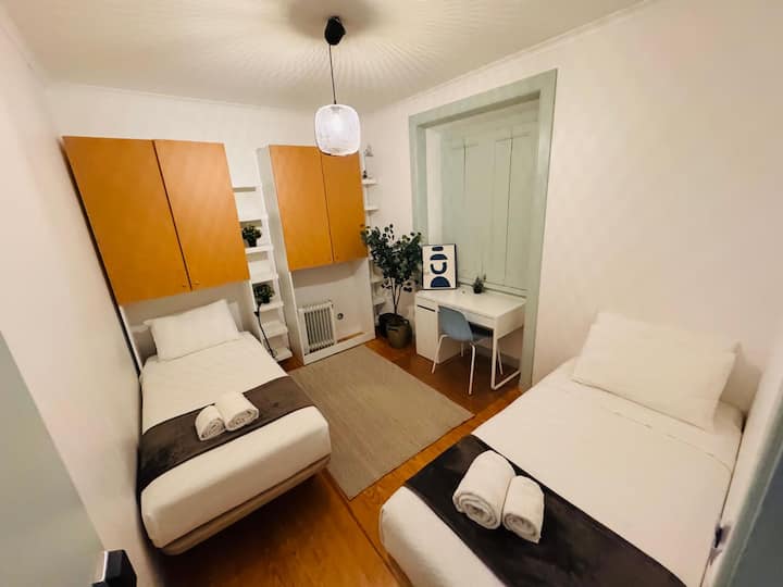 Hostel's Shared Double Room - Quarto Papoila - Lisbonne