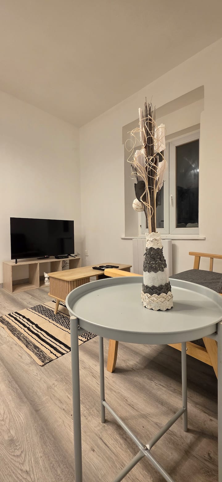 Ola Centre-ville T2 Rénové Cocon Cosy Parking 30m2 - Charleville-Mézières