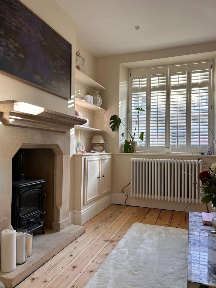 Cotswold Terraced Country Townhouse - Cirencester