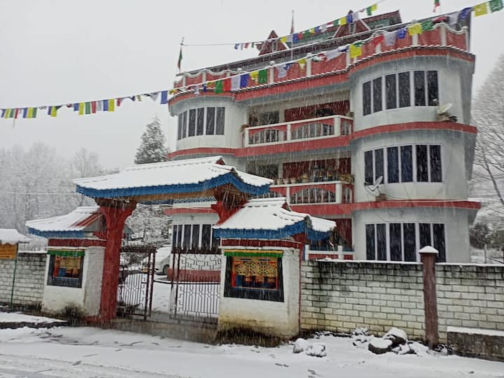 Himalayan Serenity In Damgyen Village - Tawang