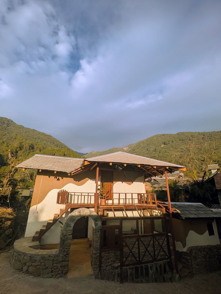 Prána: – A Rustic Hideaway In The Hills - Bir