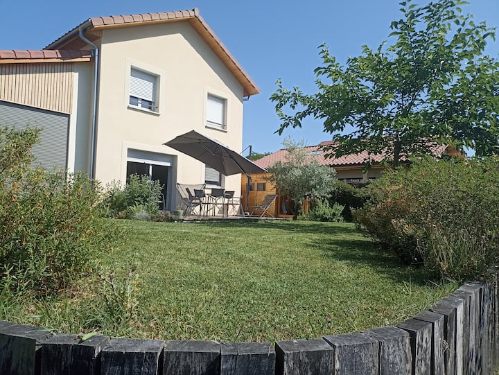 Maison Confortable Au Pied Des Montagnes - Les 7 Laux