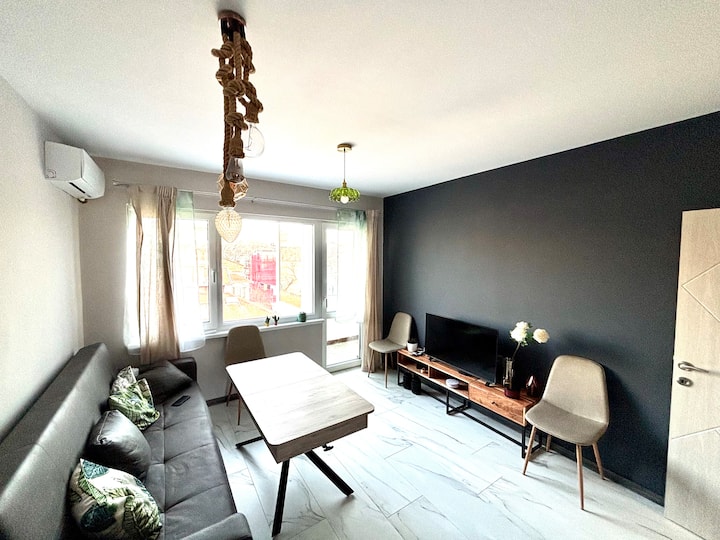 Central Varna Cozy 2br Apartment • Walk To Beach - Varna