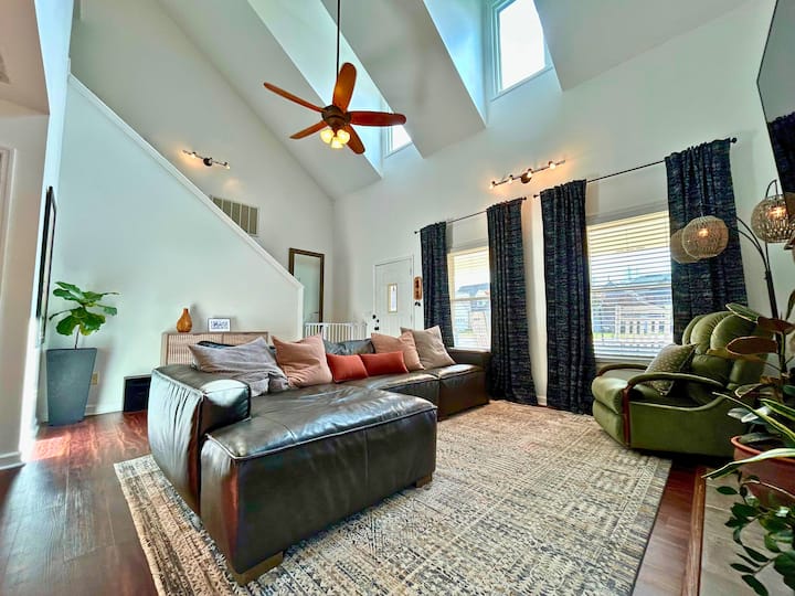 Casa Bella | Family Retreat With Fenced Yard - Chattanooga, TN