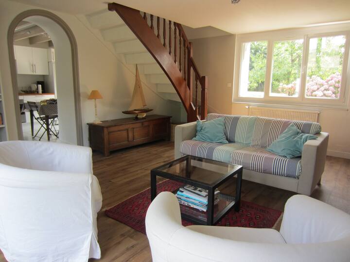 Maison 6 Couchages Dans Jardin Clos Et Arboré - Saint-Malo