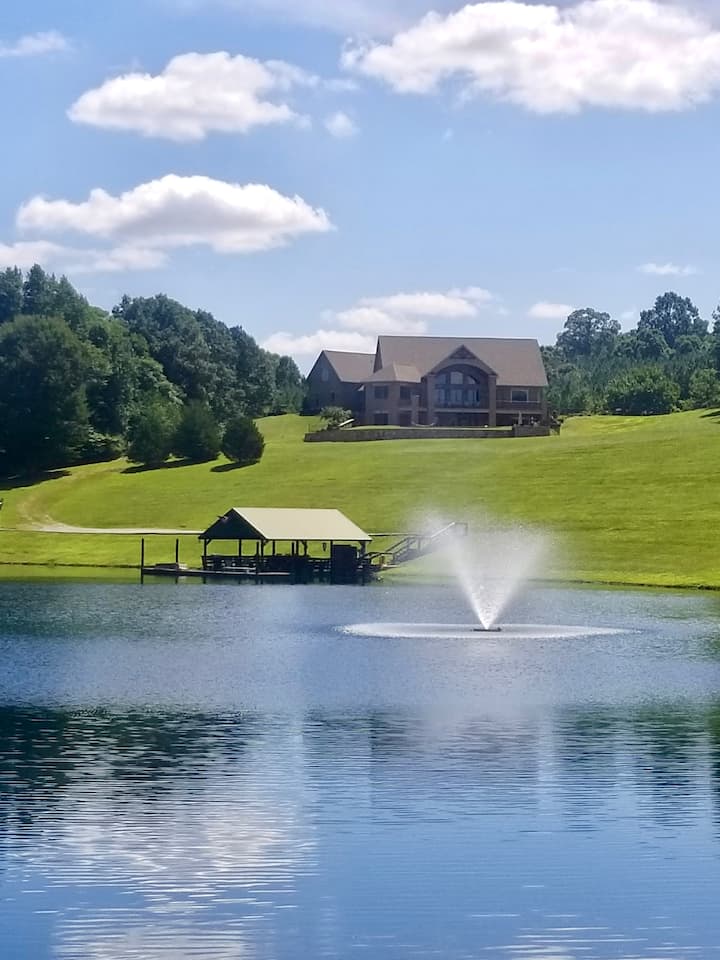Private Guest House Retreat~106 Acres~private Lake - Bedford, VA