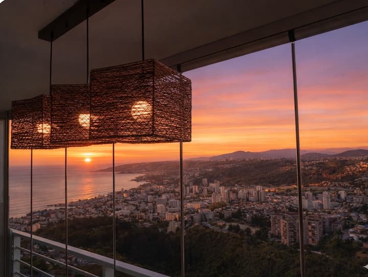 Vista Al Mar Y Ciudad + Estacionamiento Incluido - Valparaíso