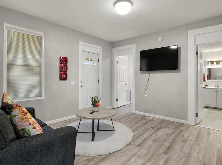 Charming, Cozy Apartment In Spencerport. - Greece, NY