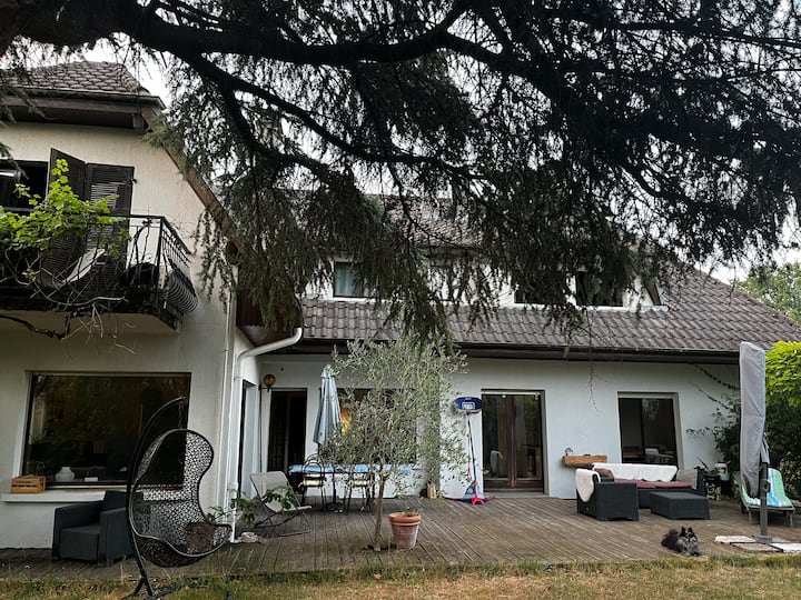 Spacious, Pet-friendly Appartment Near Geneva - Ferney-Voltaire