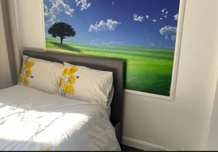 City Escape Studio | Comfortable & Modern - Barking