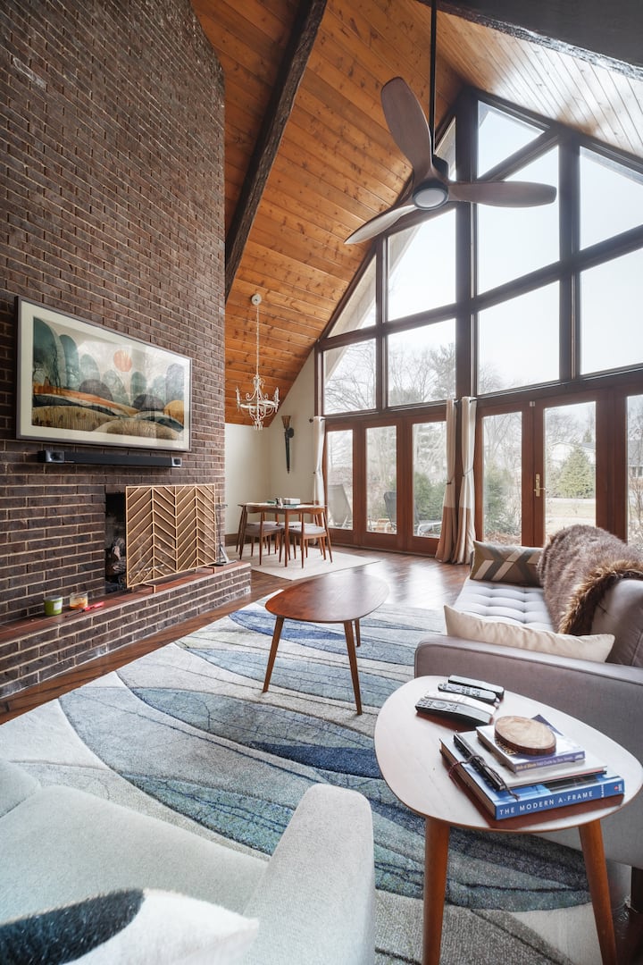 Stunning A-frame Cabin Near The Lake | Fireplace - Vandalia Lake, IL