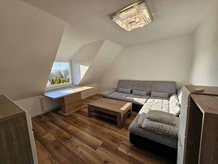 Dachgeschoßwohnung Vollmöbliert Mit Stellplatz - Heidenheim an der Brenz