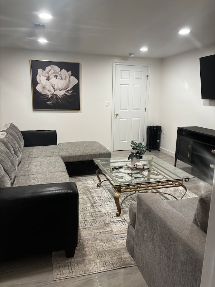 2 Bd Bsmt Apt. Near Bethesda, Dc, & Northern Va! - Rockville, MD