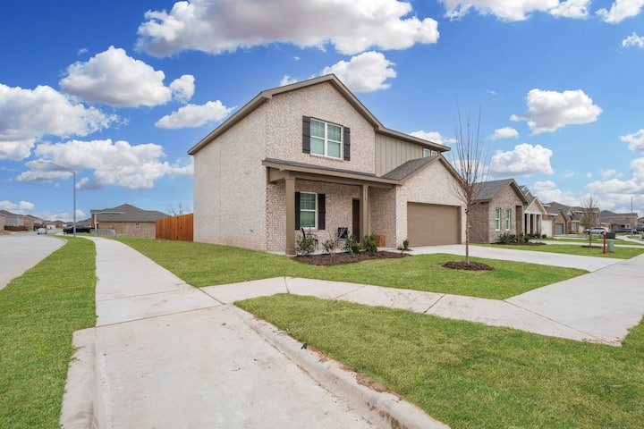 Spacious Home In North Fort Worth | Fast Wi-fi - Fort Worth, TX