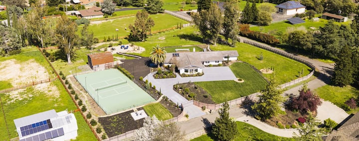 Napa Style Estate- Pickleball, Hot Tub, Firepit - Granite Bay, CA