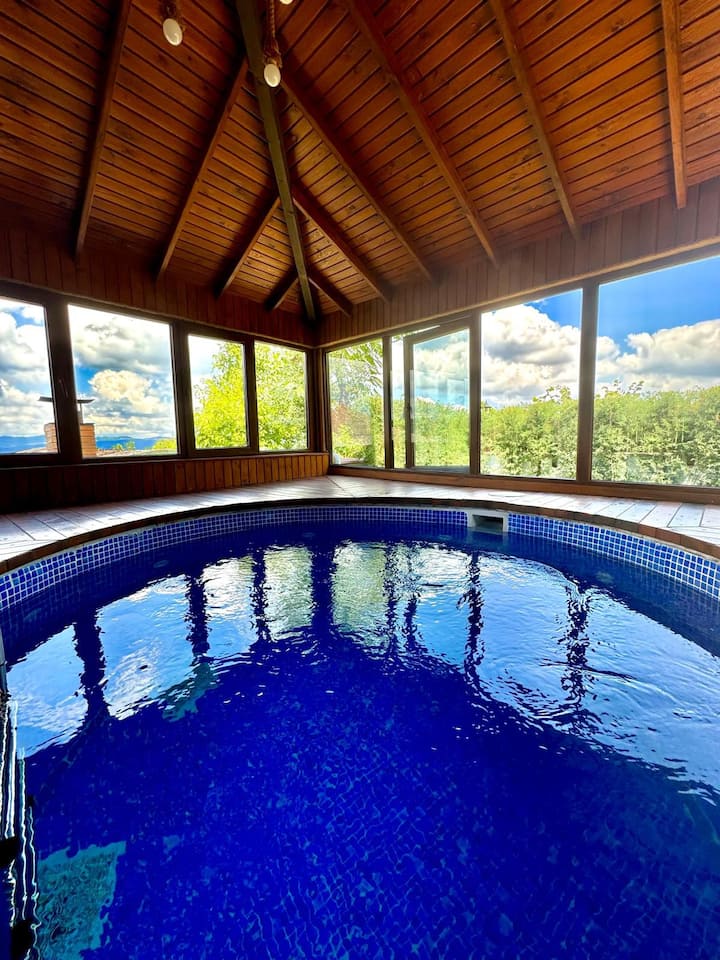 Yuvarlak Isıtmalı Kapalı Havuzlu Bungalow M4 - Sapanca