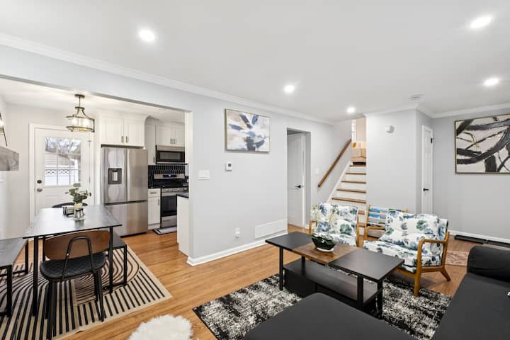 Elegant 4br Retreat In Lawrence Twp Near Colleges - Allentown, NJ