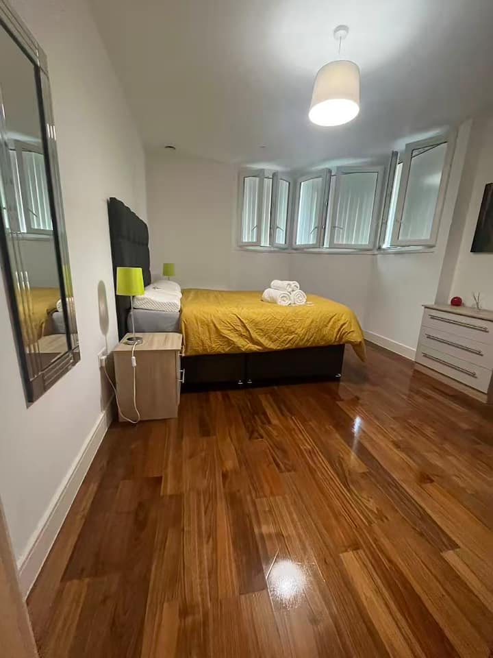 伯明翰市中心公寓旁边Broadway Plaza,broad Street - Birmingham