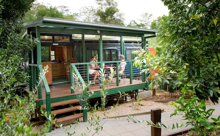 Victorian Train Carriage At Glass House Ecolodge - Queensland