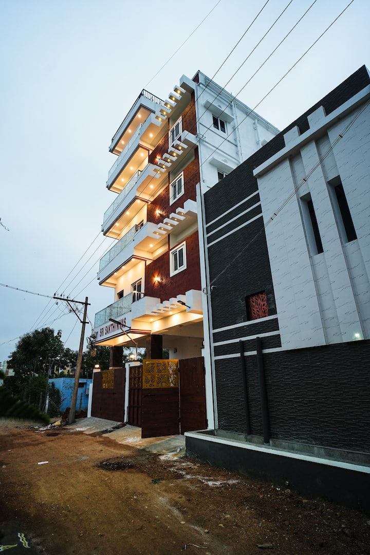 3bhk Entire Floor • Hill View • Sri Sakthi Nivas - Tiruvannamalai