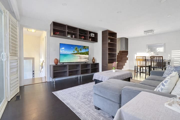 Cozy Modern Family Retreat - Brampton